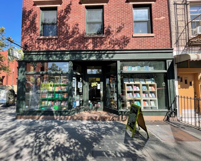 An interview with Holly Dowell of WORD Bookstore - Brooklyn - Books Forward